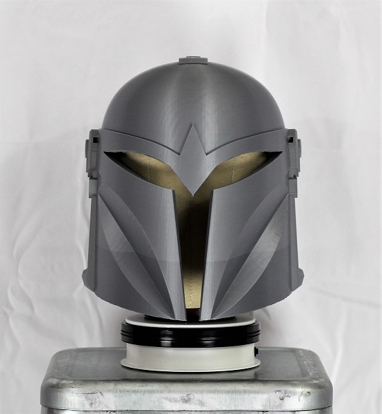 The Shrike Mandalorian Helmet - Villainous Prop Shop